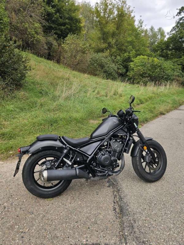 Melns Honda CMX 2020 Viļņa, ar dzinēja tilpumu 0.50 L un nobraukumu 19 tūkst. km par 4850 €, foto 4 vietnē AUTOMOTO.COM.LV