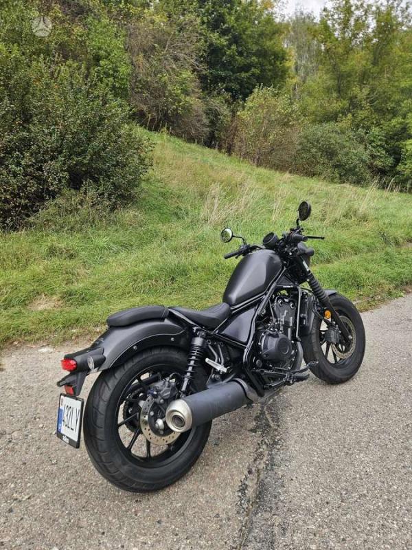 Melns Honda CMX 2020 Viļņa, ar dzinēja tilpumu 0.50 L un nobraukumu 19 tūkst. km par 4850 €, foto 5 vietnē AUTOMOTO.COM.LV