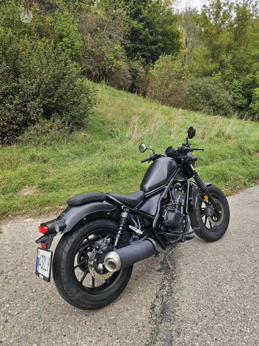 Black Honda CMX 2020 in Vilnius, with an engine capacity of 0.50 L and mileage of 19 thousand km for 4850 €, photo 5 on AUTOMOTO.COM.LV