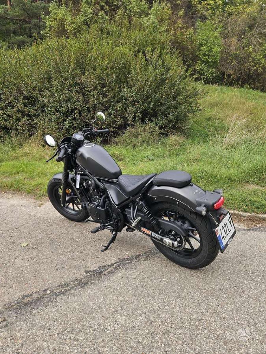 Black Honda CMX 2020 in Vilnius, with an engine capacity of 0.50 L and mileage of 19 thousand km for 4850 €, photo 8 on AUTOMOTO.COM.LV