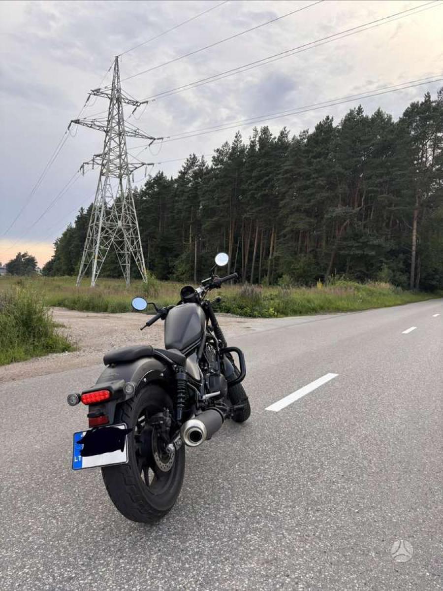 Black Honda CMX 2021 in Jonava, with an engine capacity of 0.50 L and mileage of 14 thousand km for 5699 €, photo 3 on AUTOMOTO.COM.LV
