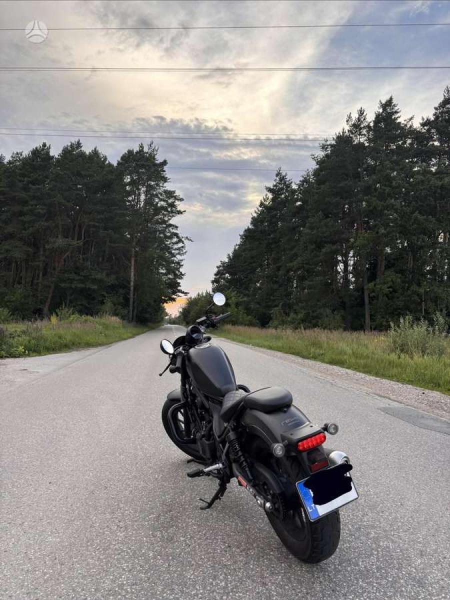 Black Honda CMX 2021 in Jonava, with an engine capacity of 0.50 L and mileage of 14 thousand km for 5699 €, photo 4 on AUTOMOTO.COM.LV