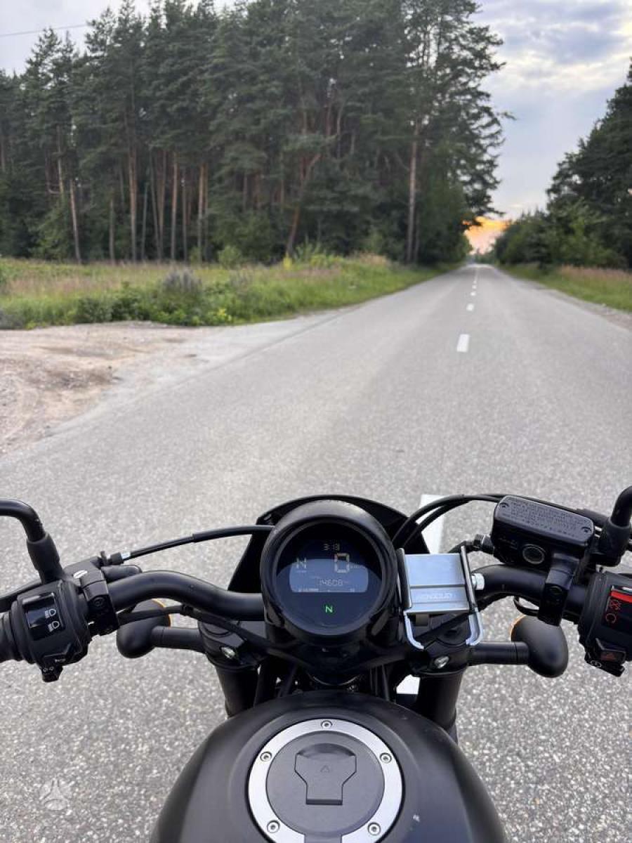 Black Honda CMX 2021 in Jonava, with an engine capacity of 0.50 L and mileage of 14 thousand km for 5699 €, photo 7 on AUTOMOTO.COM.LV