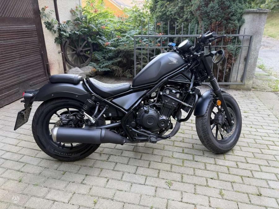 Black Honda CMX 2021 in Kaunas, with an engine capacity of 0.50 L and mileage of 13 thousand km for 5200 €, photo 1 on AUTOMOTO.COM.LV