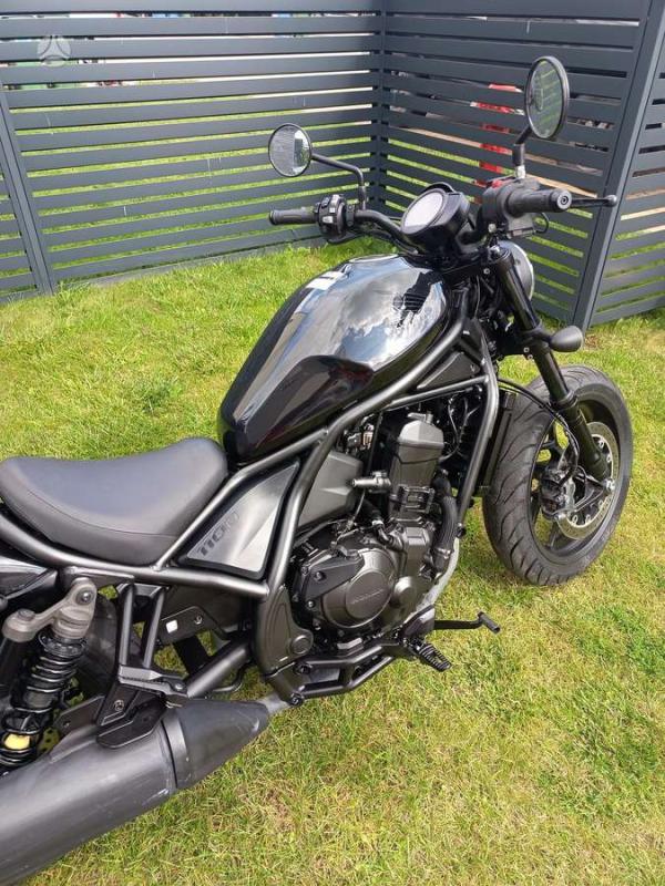 Black Honda CMX 2023 in Kaunas, with an engine capacity of 1.10 L and mileage of 23 thousand km for 5800 €, photo 3 on AUTOMOTO.COM.LV