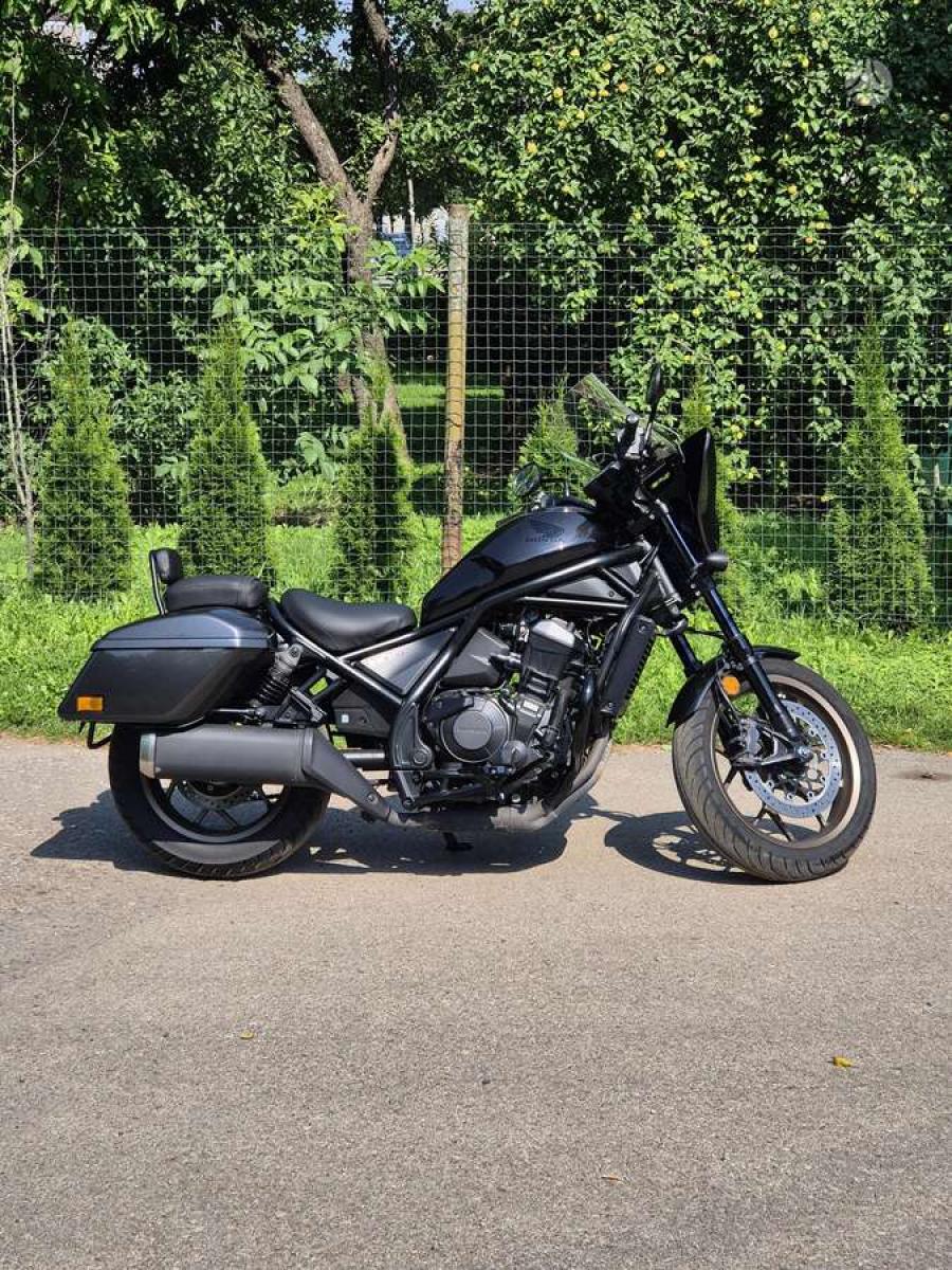 Black Honda CMX 2024 in Kaunas, with an engine capacity of 1.10 L and mileage of 14 thousand km for 8250 €, photo 3 on AUTOMOTO.COM.LV