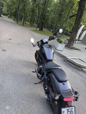 Melns Honda CMX 2025 Kauņa, ar dzinēja tilpumu 1.10 L un nobraukumu 3 tūkst. km par 9500 €, foto  vietnē AUTOMOTO.COM.LV