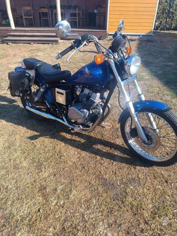 Honda CMX 1990 in Moletai, with an engine capacity of 0.25 L and mileage of 29 thousand km for 950 €, photo 1 on AUTOMOTO.COM.LV