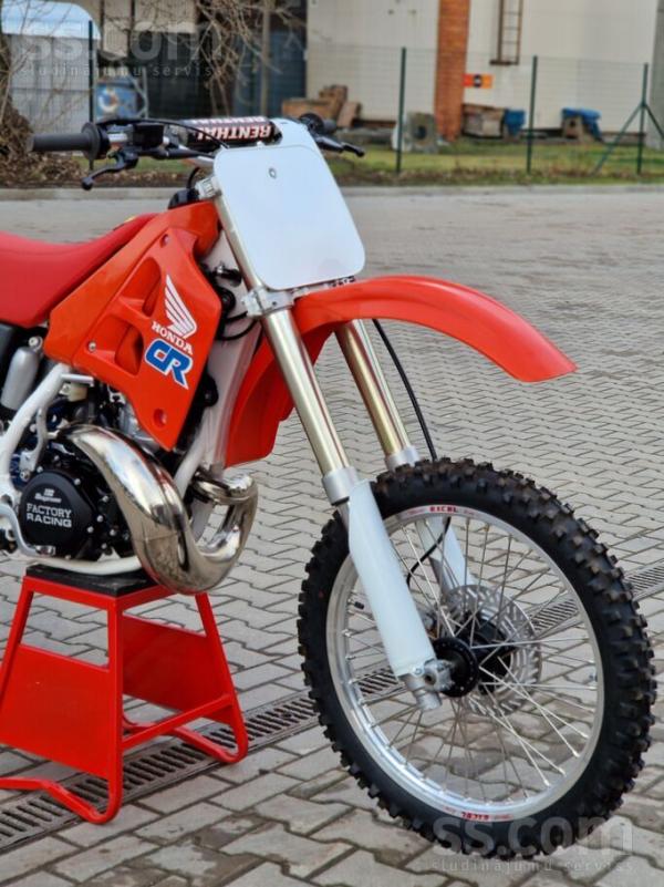 Хонда CR 1990 в Рига, объемом двигателя 0.25 л и пробегом 0 тыс. км за 4290 €, фото 4 на AUTOMOTO.COM.LV