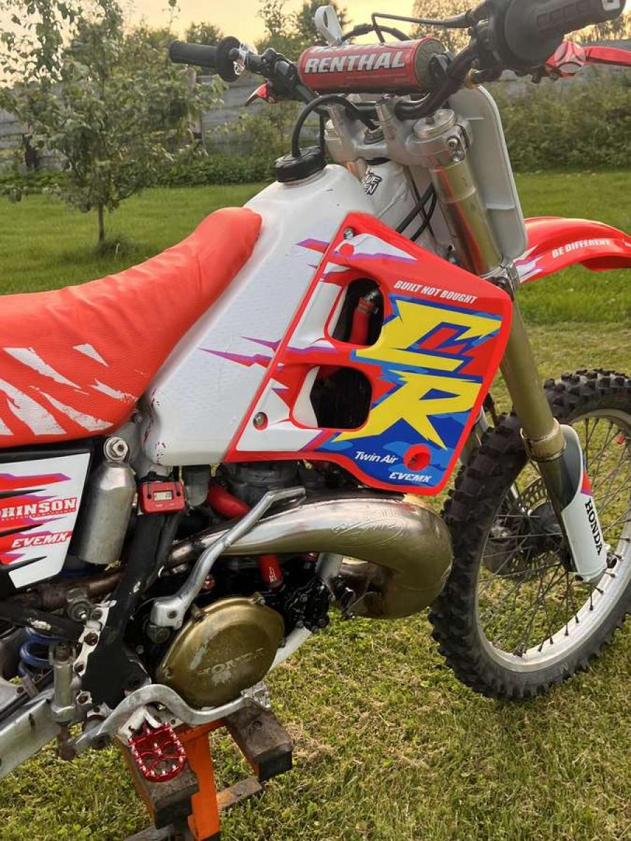 Honda CR 1990 in Vilnius, with an engine capacity of 0.25 L and mileage of 0 thousand km for 2500 €, photo 3 on AUTOMOTO.COM.LV