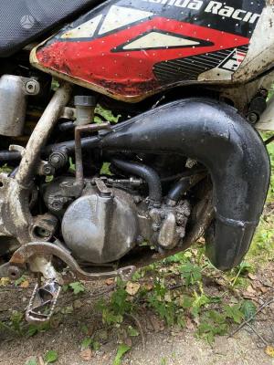 Red Honda CR 2002 in Vilnius, with an engine capacity of 85.00 L and mileage of 0 thousand km for 600 €, photo 11 on AUTOMOTO.COM.LV