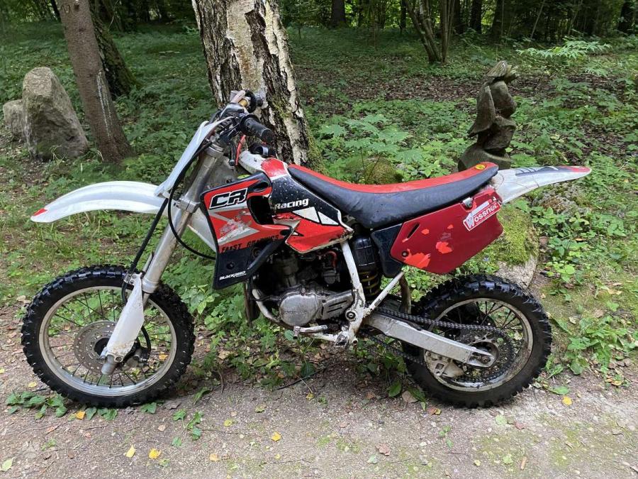 Red Honda CR 2002 in Vilnius, with an engine capacity of 85.00 L and mileage of 0 thousand km for 600 €, photo 13 on AUTOMOTO.COM.LV