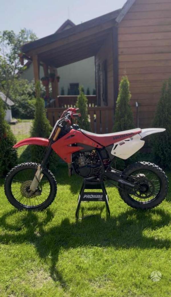 Red Honda CR 2007 in Klaipeda, with an engine capacity of 85.00 L and mileage of 0 thousand km for 1300 €, photo 1 on AUTOMOTO.COM.LV