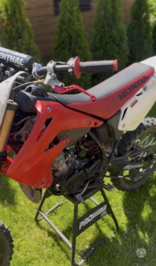 Red Honda CR 2007 in Klaipeda, with an engine capacity of 85.00 L and mileage of 0 thousand km for 1300 €, photo 6 on AUTOMOTO.COM.LV