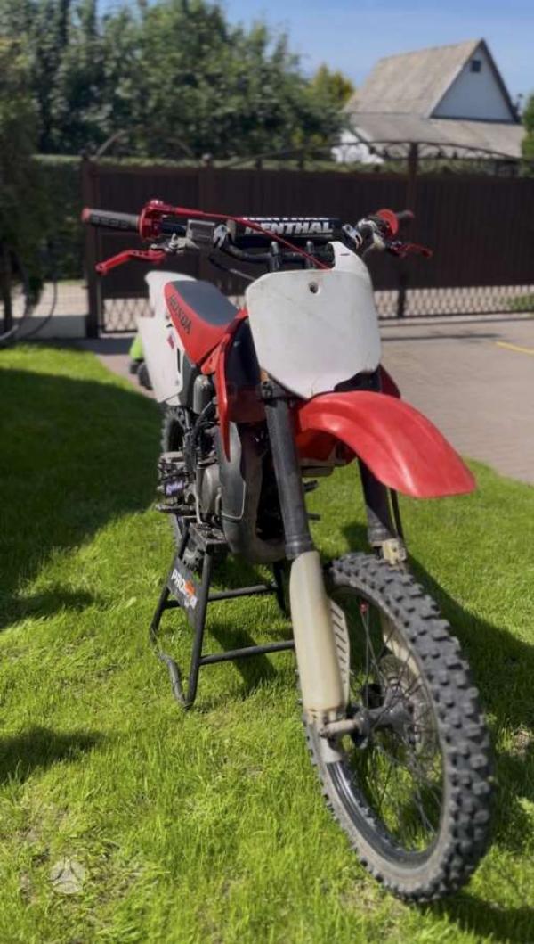 Red Honda CR 2007 in Klaipeda, with an engine capacity of 85.00 L and mileage of 0 thousand km for 1300 €, photo 9 on AUTOMOTO.COM.LV