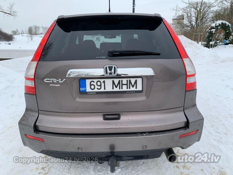 Beige Honda CR-V 2012 in Rakvere, with an engine capacity of 2.00 L and mileage of 174 thousand km for 8900 €, photo 7 on AUTOMOTO.COM.LV