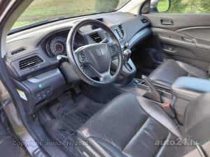 Beige Honda CR-V 2012 in Rapla, with an engine capacity of 2.00 L and mileage of 309 thousand km for 8000 €, photo 13 on AUTOMOTO.COM.LV