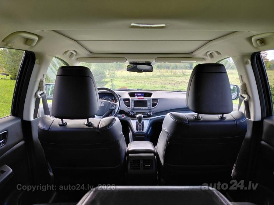 Beige Honda CR-V 2012 in Rapla, with an engine capacity of 2.00 L and mileage of 309 thousand km for 8000 €, photo 15 on AUTOMOTO.COM.LV