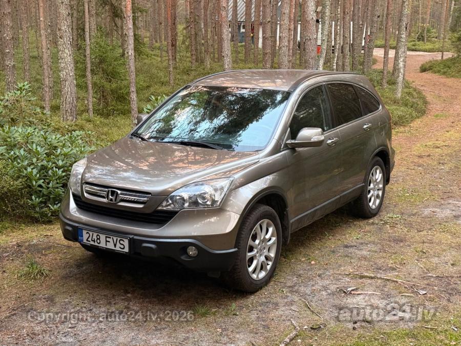 Smilšu krāsa Honda CR-V 2008 Tallina, ar dzinēja tilpumu 2.20 L un nobraukumu 276 tūkst. km par 5900 €, foto 3 vietnē AUTOMOTO.COM.LV