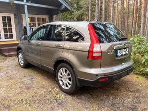 Smilšu krāsa Honda CR-V 2008 Tallina, ar dzinēja tilpumu 2.20 L un nobraukumu 276 tūkst. km par 5900 €, foto 8 vietnē AUTOMOTO.COM.LV