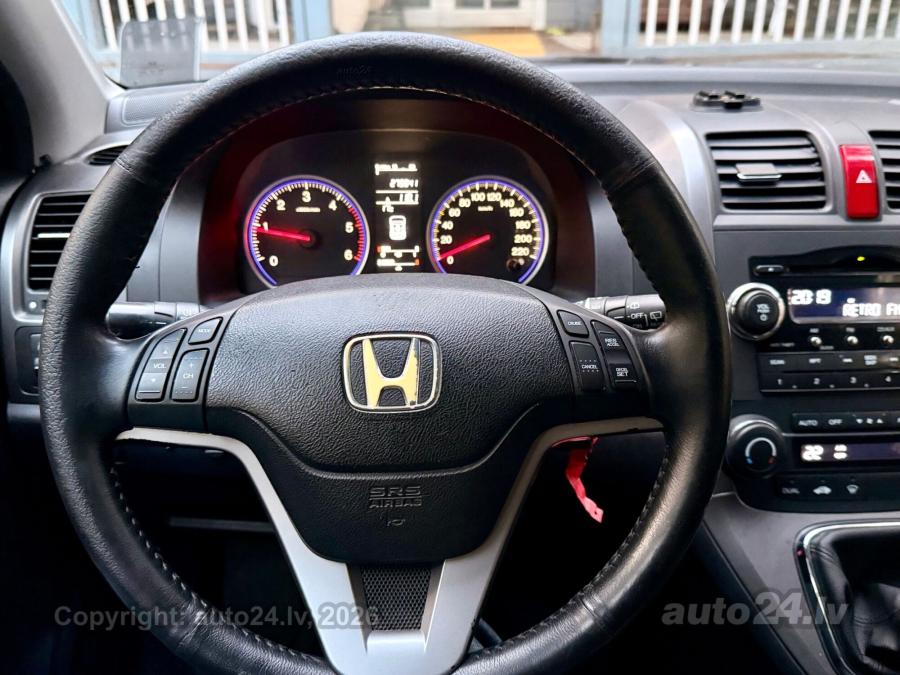 Smilšu krāsa Honda CR-V 2008 Tallina, ar dzinēja tilpumu 2.20 L un nobraukumu 276 tūkst. km par 5900 €, foto 19 vietnē AUTOMOTO.COM.LV