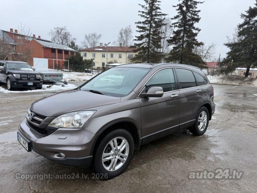 Smilšu krāsa Honda CR-V 2011 Tartu, ar dzinēja tilpumu 2.00 L un nobraukumu 230 tūkst. km par 5950 €, foto 3 vietnē AUTOMOTO.COM.LV
