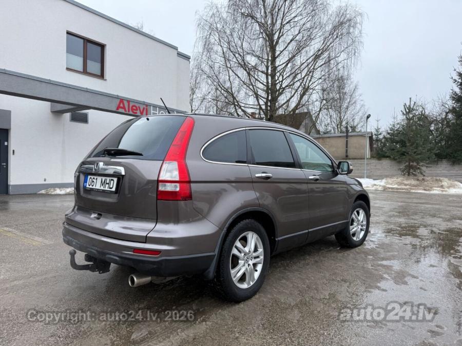 Smilšu krāsa Honda CR-V 2011 Tartu, ar dzinēja tilpumu 2.00 L un nobraukumu 230 tūkst. km par 5950 €, foto 8 vietnē AUTOMOTO.COM.LV
