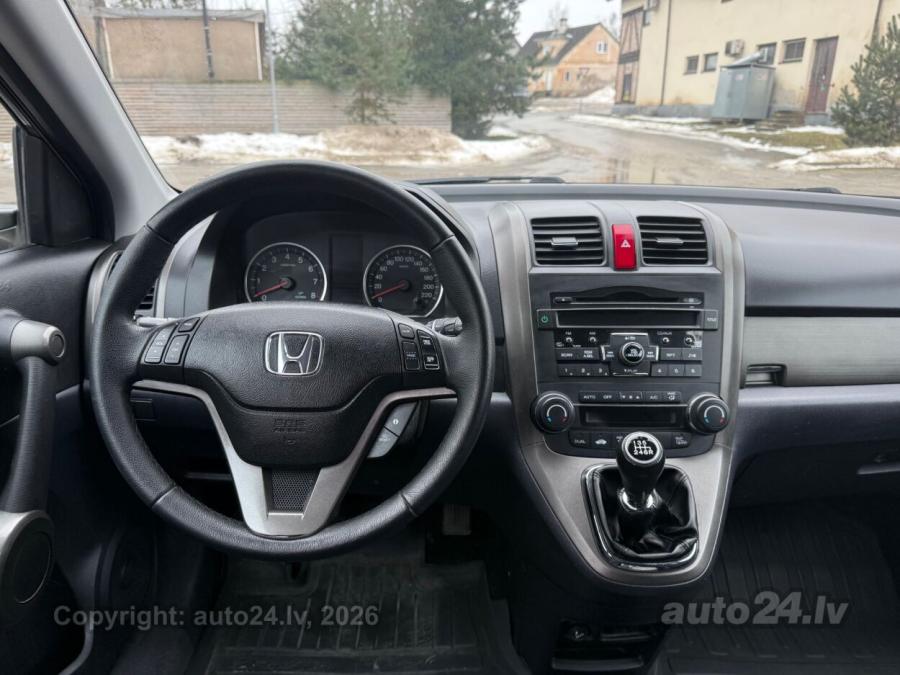 Smilšu krāsa Honda CR-V 2011 Tartu, ar dzinēja tilpumu 2.00 L un nobraukumu 230 tūkst. km par 5950 €, foto 10 vietnē AUTOMOTO.COM.LV