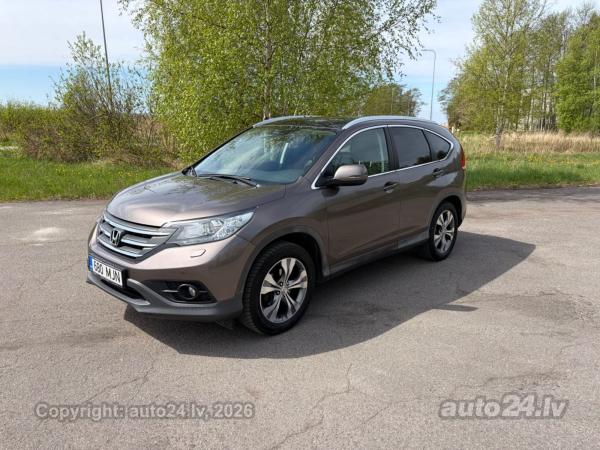 Smilšu krāsa Honda CR-V 2014 Tallina, ar dzinēja tilpumu 2.00 L un nobraukumu 234 tūkst. km par 9990 €, foto 1 vietnē AUTOMOTO.COM.LV