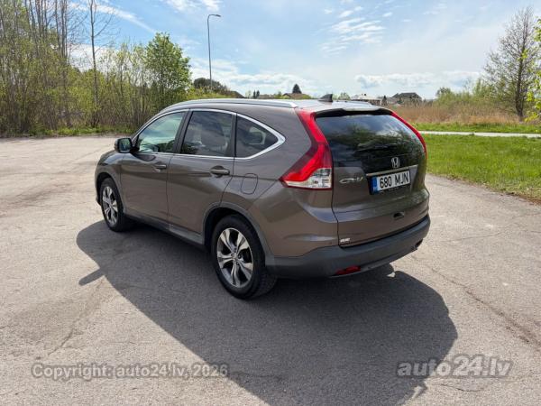Smilšu krāsa Honda CR-V 2014 Tallina, ar dzinēja tilpumu 2.00 L un nobraukumu 234 tūkst. km par 9990 €, foto 4 vietnē AUTOMOTO.COM.LV