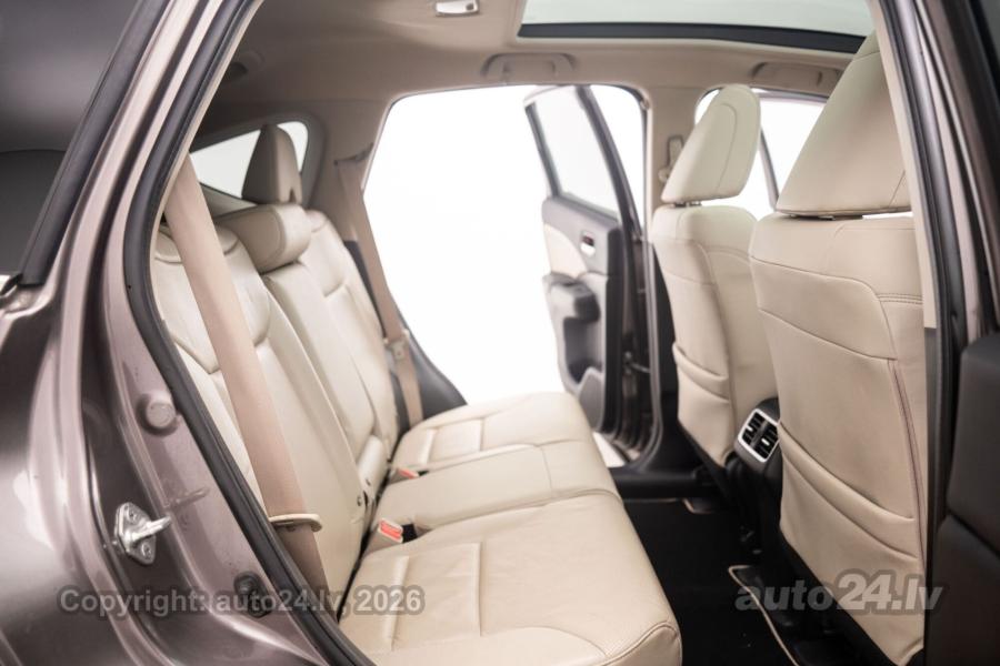 Smilšu krāsa Honda CR-V 2015 Tallina, ar dzinēja tilpumu 2.00 L un nobraukumu 171 tūkst. km par 14899 €, foto 11 vietnē AUTOMOTO.COM.LV