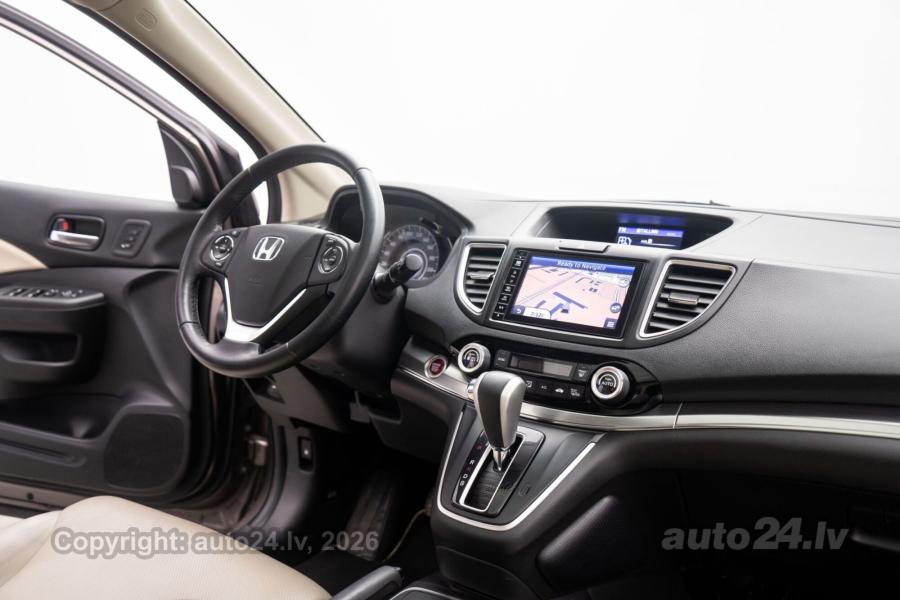 Smilšu krāsa Honda CR-V 2015 Tallina, ar dzinēja tilpumu 2.00 L un nobraukumu 171 tūkst. km par 14899 €, foto 13 vietnē AUTOMOTO.COM.LV