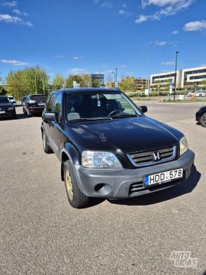 Melns Honda CR-V 2000 Viļņa, ar dzinēja tilpumu 2.00 L un nobraukumu 506 tūkst. km par 900 €, foto 3 vietnē AUTOMOTO.COM.LV