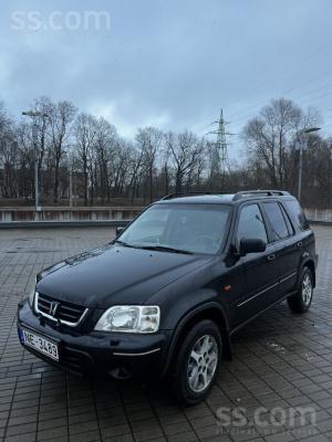 Melns Honda CR-V 2001 Rīga, ar dzinēja tilpumu 2.00 L un nobraukumu 0 tūkst. km par 1100 €, foto 2 vietnē AUTOMOTO.COM.LV