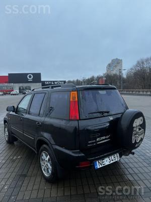 Melns Honda CR-V 2001 Rīga, ar dzinēja tilpumu 2.00 L un nobraukumu 0 tūkst. km par 1100 €, foto 3 vietnē AUTOMOTO.COM.LV