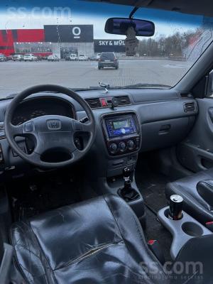 Melns Honda CR-V 2001 Rīga, ar dzinēja tilpumu 2.00 L un nobraukumu 0 tūkst. km par 1100 €, foto 7 vietnē AUTOMOTO.COM.LV