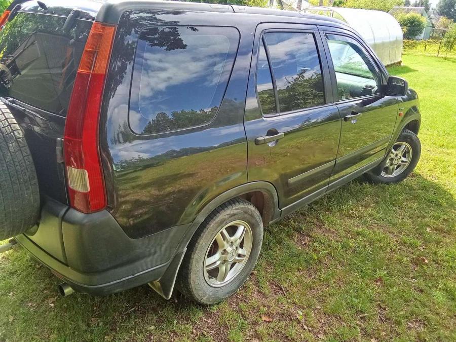 Black Honda CR-V 2003 in Jurbarkas, with an engine capacity of 2.00 L and mileage of 323 thousand km for 1500 €, photo 5 on AUTOMOTO.COM.LV