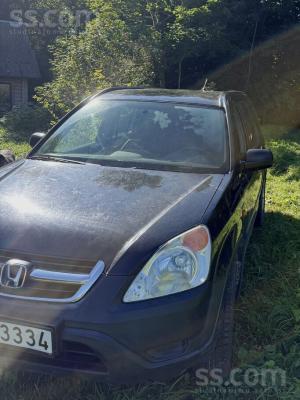 Melns Honda CR-V 2003 Dobele, ar dzinēja tilpumu 2.00 L un nobraukumu 327 tūkst. km par 550 €, foto  vietnē AUTOMOTO.COM.LV