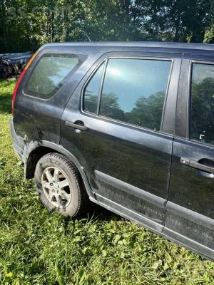 Melns Honda CR-V 2003 Dobele, ar dzinēja tilpumu 2.00 L un nobraukumu 327 tūkst. km par 550 €, foto 3 vietnē AUTOMOTO.COM.LV