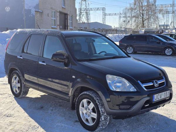 Melns Honda CR-V 2004 Šauļi, ar dzinēja tilpumu 2.00 L un nobraukumu 239 tūkst. km par 3500 €, foto 5 vietnē AUTOMOTO.COM.LV