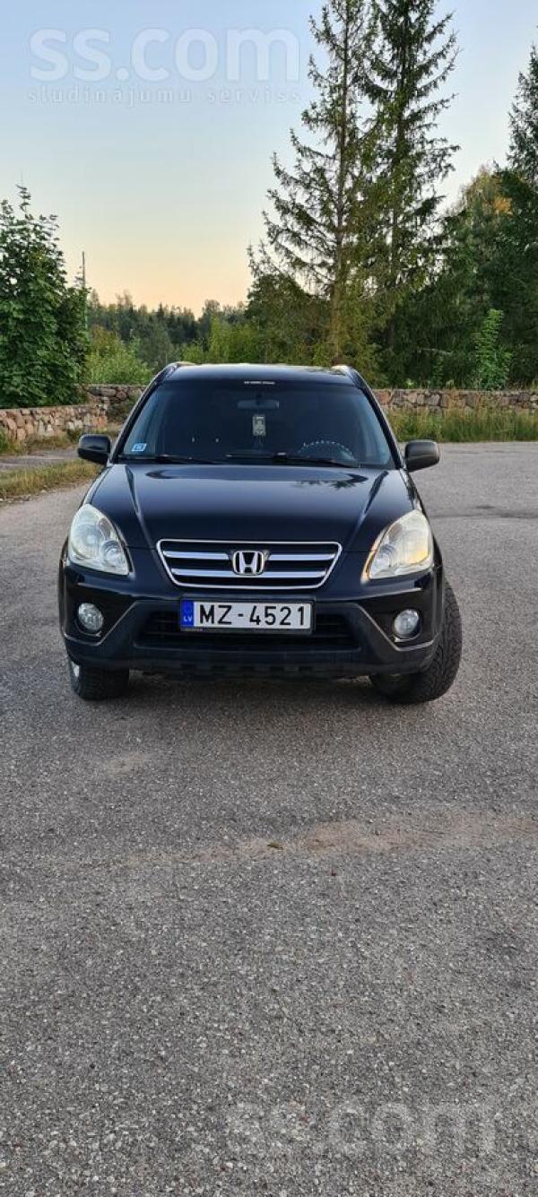Melns Honda CR-V 2005 Talsi, ar dzinēja tilpumu 2.00 L un nobraukumu 249 tūkst. km par 2300 €, foto 2 vietnē AUTOMOTO.COM.LV