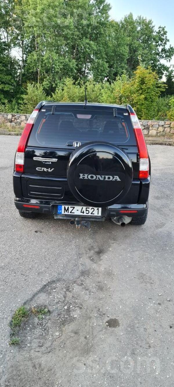 Melns Honda CR-V 2005 Talsi, ar dzinēja tilpumu 2.00 L un nobraukumu 249 tūkst. km par 2300 €, foto 5 vietnē AUTOMOTO.COM.LV