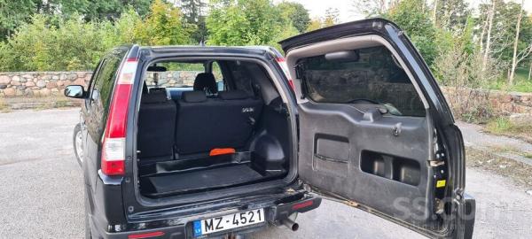 Melns Honda CR-V 2005 Talsi, ar dzinēja tilpumu 2.00 L un nobraukumu 249 tūkst. km par 2300 €, foto 7 vietnē AUTOMOTO.COM.LV