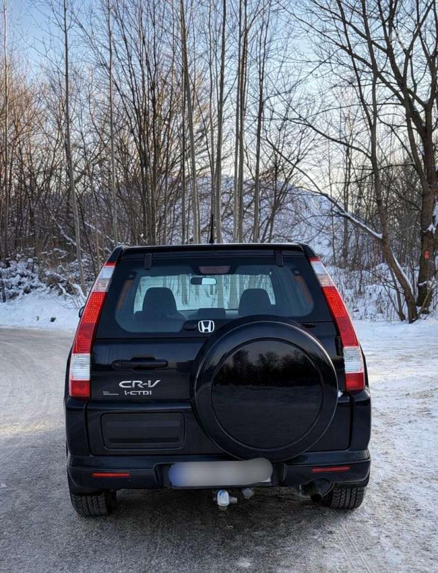 Black Honda CR-V 2005 in Vilnius, with an engine capacity of 2.20 L and mileage of 341 thousand km for 3000 €, photo 6 on AUTOMOTO.COM.LV