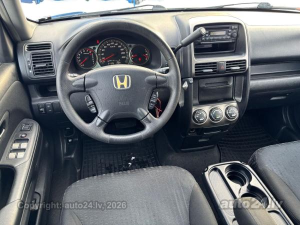 Melns Honda CR-V 2005 Paide, ar dzinēja tilpumu 2.00 L un nobraukumu 211 tūkst. km par 3790 €, foto 11 vietnē AUTOMOTO.COM.LV
