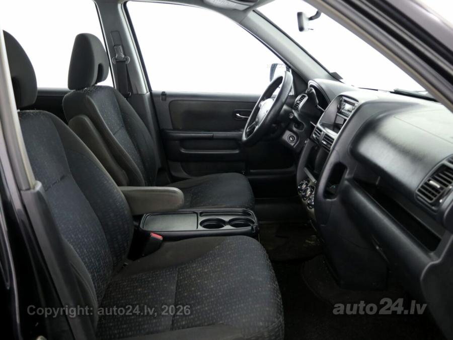 Melns Honda CR-V 2005 Tallina, ar dzinēja tilpumu 2.00 L un nobraukumu 313 tūkst. km par 999 €, foto 6 vietnē AUTOMOTO.COM.LV