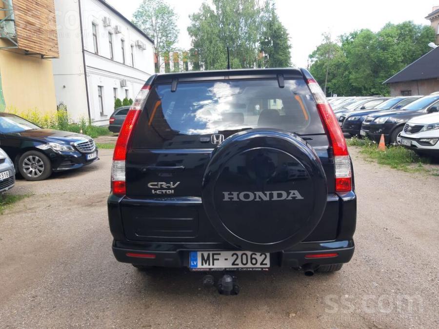 Melns Honda CR-V 2005 Daugavpils, ar dzinēja tilpumu 2.20 L un nobraukumu 0 tūkst. km par 3650 €, foto 8 vietnē AUTOMOTO.COM.LV