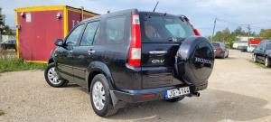 Black Honda CR-V 2005 in Riga, with an engine capacity of 2.00 L and mileage of 308 thousand km for 2990 €, photo 6 on AUTOMOTO.COM.LV