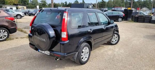Melns Honda CR-V 2005 Rīga, ar dzinēja tilpumu 2.00 L un nobraukumu 308 tūkst. km par 2990 €, foto 7 vietnē AUTOMOTO.COM.LV