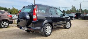 Black Honda CR-V 2005 in Riga, with an engine capacity of 2.00 L and mileage of 308 thousand km for 2990 €, photo 9 on AUTOMOTO.COM.LV